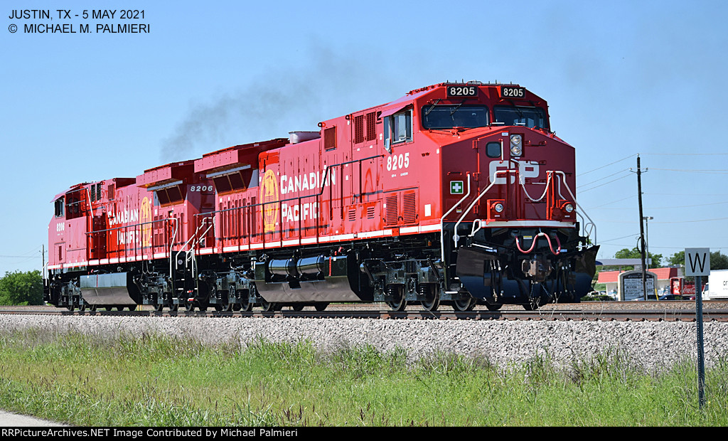 CP AC4400CWM units 8205 and 8206